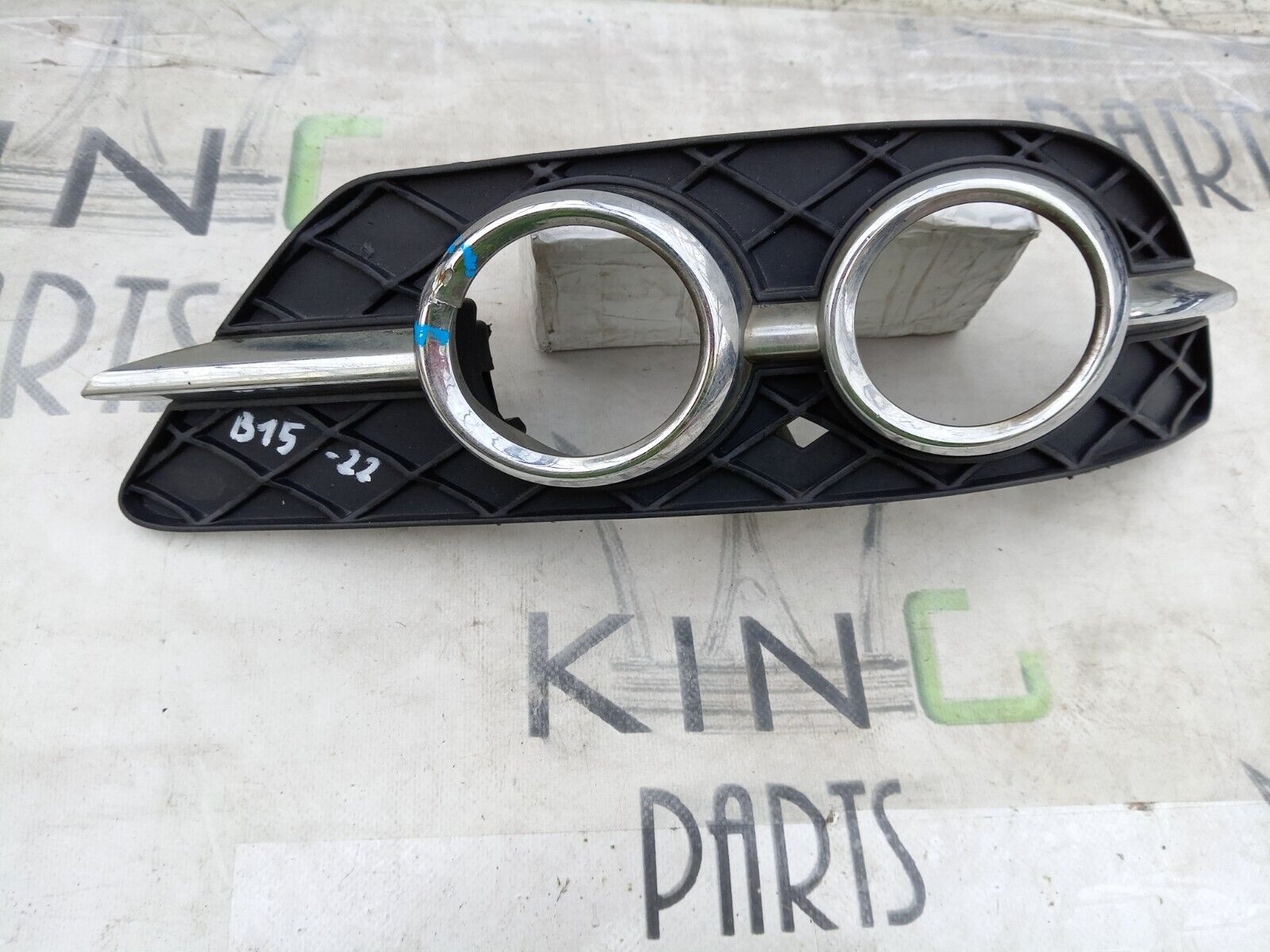 MERCEDES C CLASS W204 2011-2014 LEFT SIDE FOG LIGHT GRILL A2048803424