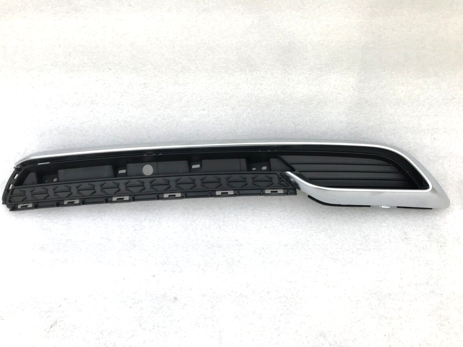 KIA PROCEED GT-LINE 2021-ON REAR BUMPER RIGHT SIDE TRIM MOULDING PANEL