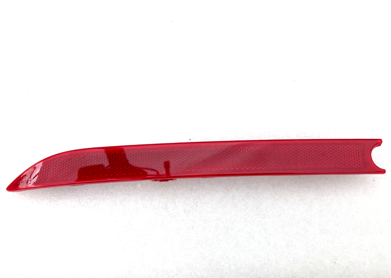 HYUNDAI TUCSON REAR REFLECTOR LIGHT LENS ASSY LEFT PASSENGER SIDE 9240