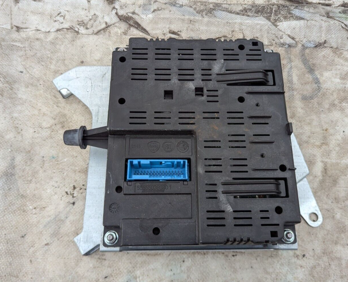 FIAT ABARTH 500 08-15 BLUE & ME BLUETOOTH CONTROL MODULE 51989250 GENU