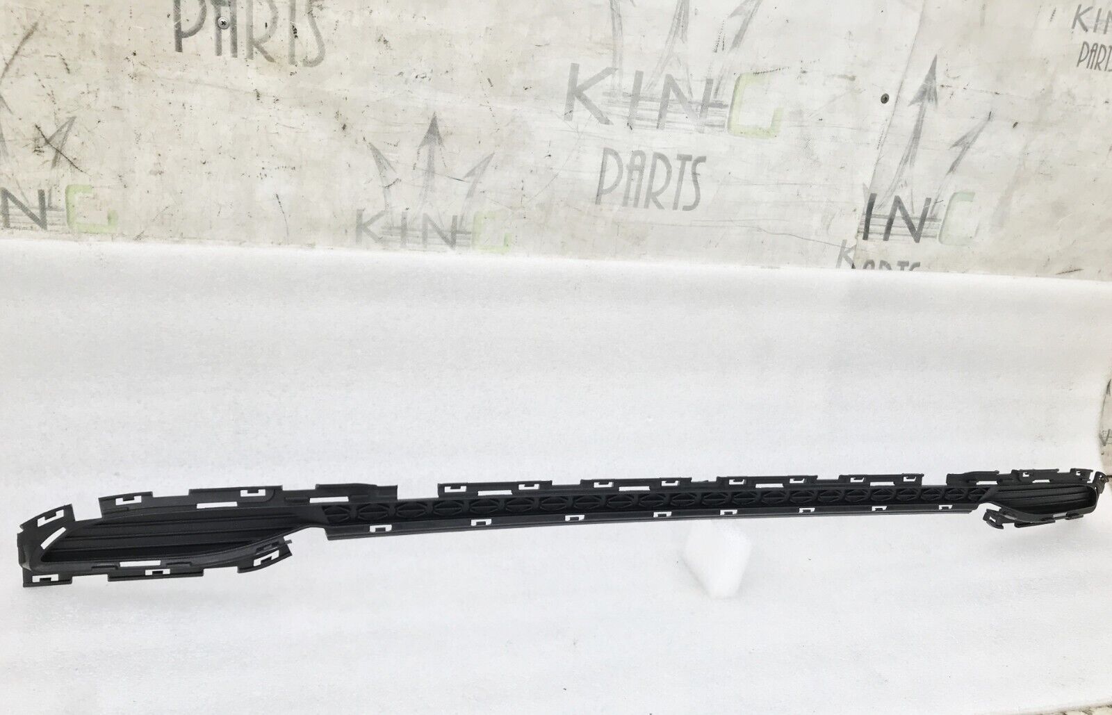KIA PROCEED 2021 GT-LINE HATCHBACK REAR BUMPER TRIM MOULDING PANEL 866