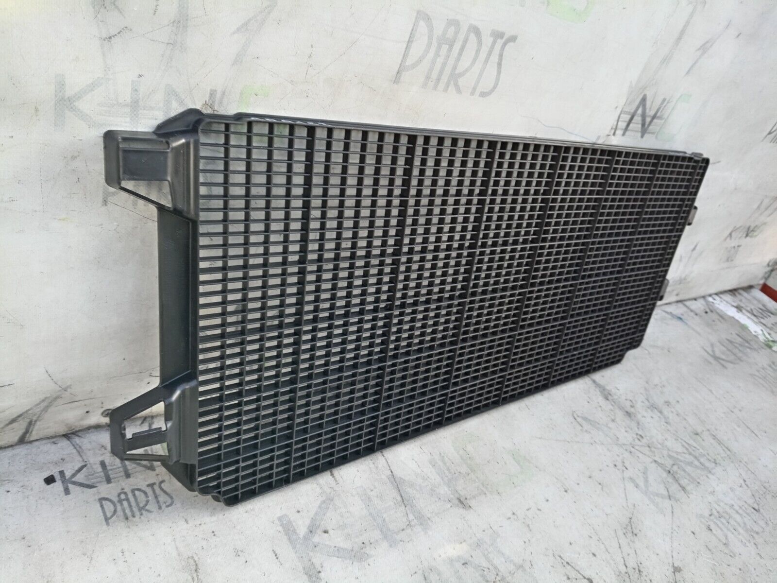 RENAULT MASTER MK3 2010-23 FRONT RADIATOR BACKING GRILL TRIM 622548459