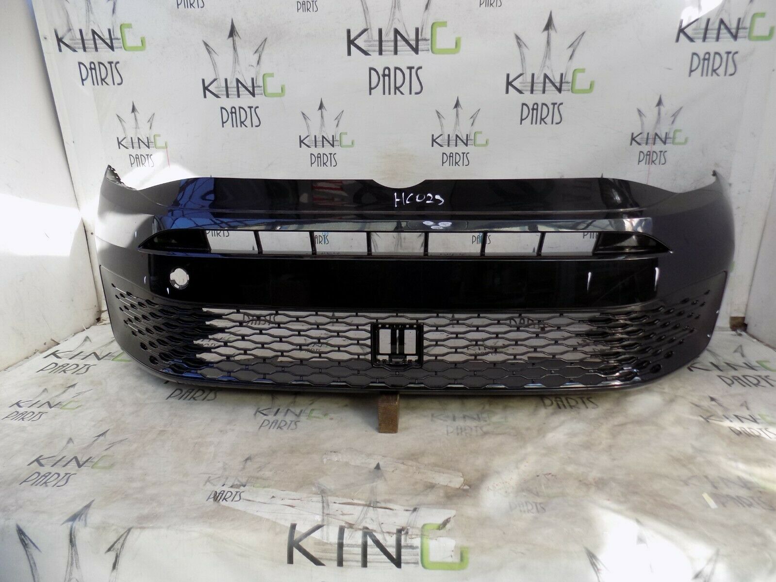 VW CADDY MK4 2020-ON FRONT BUMPER "DEEP BLACK" COLOR CODE PN:2K7807221