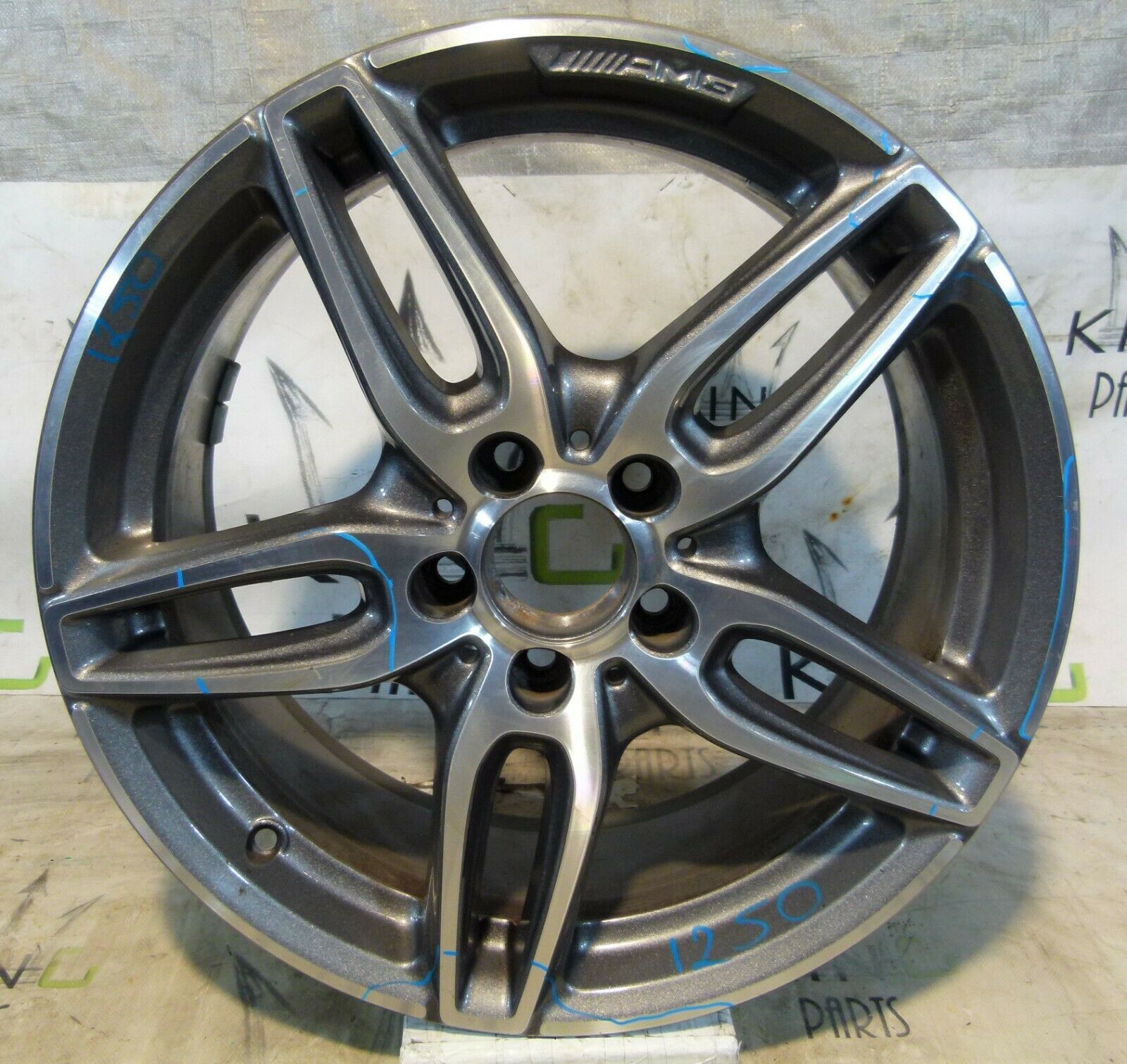 MERCEDES W176 AMG GENUINE ALLOY WHEEL RIM 18" 7.5Jx18CH ET52 A17640107
