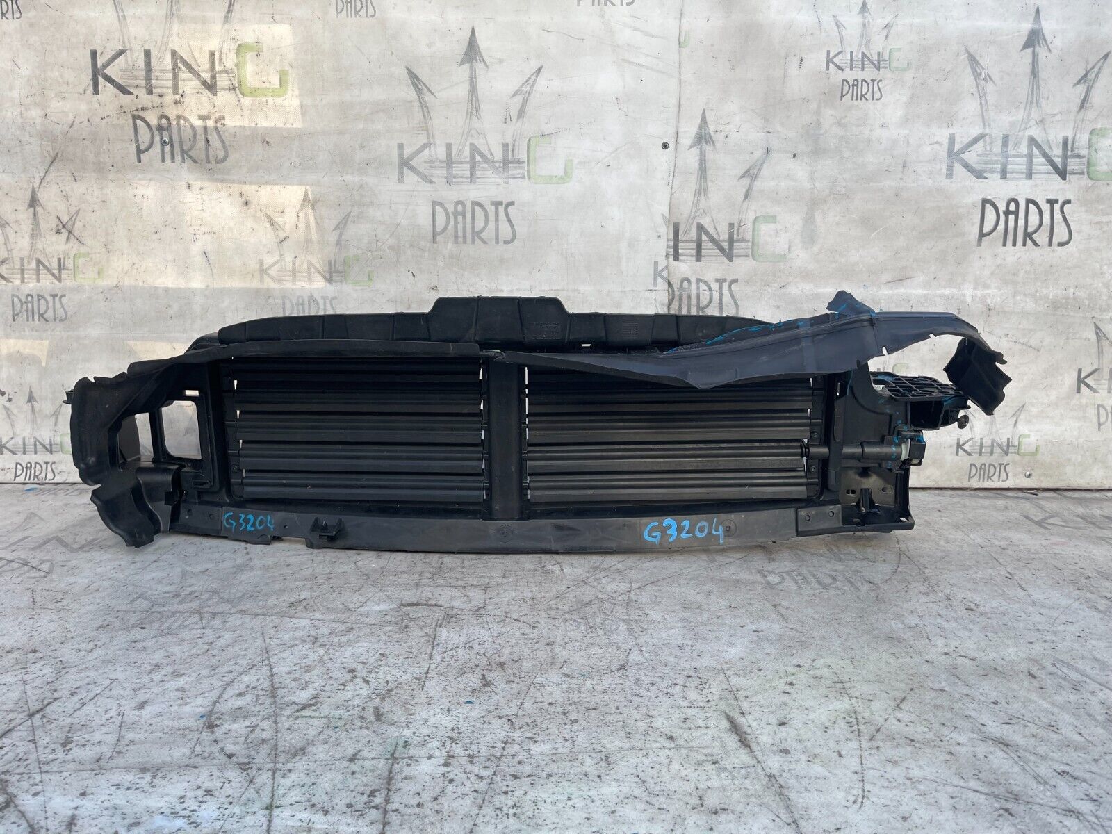 VOLVO XC60 2017-2021 FRONT AIR INTAKE CURTAIN AD0X5 #G3204