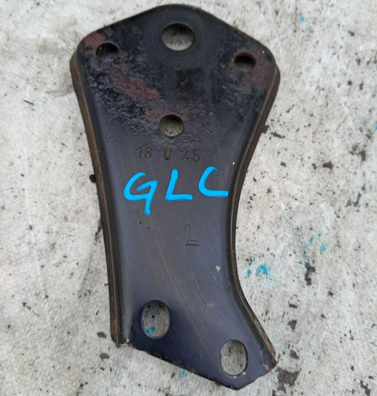 MERCEDES GLC X253 2.0 PETROL REAR SUBFRAME LEFT SIDE MOUNT BRACKET STO