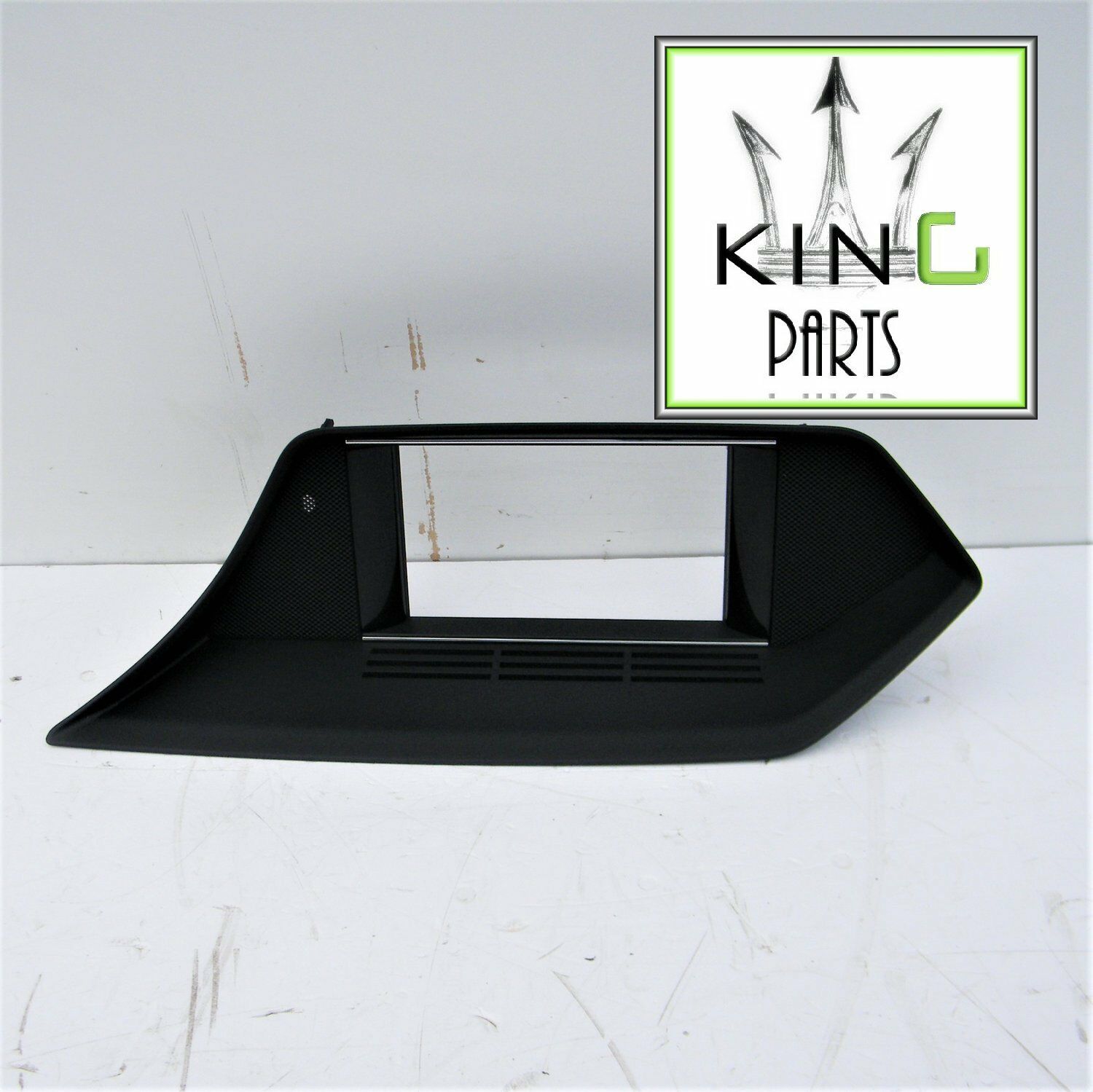 MERCEDES W212 10-15 DASH TRIM COVER DISPLAY SURROUND SILVER PANEL ARMR