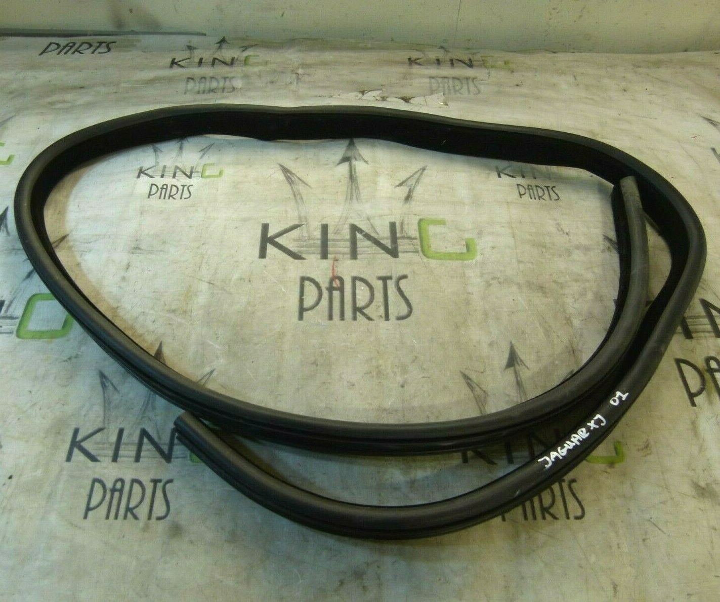 JAGUAR XJ X351 2010-2019 FRONT DOOR SEAL RIGHT DRIVER SIDE AW93-F20708