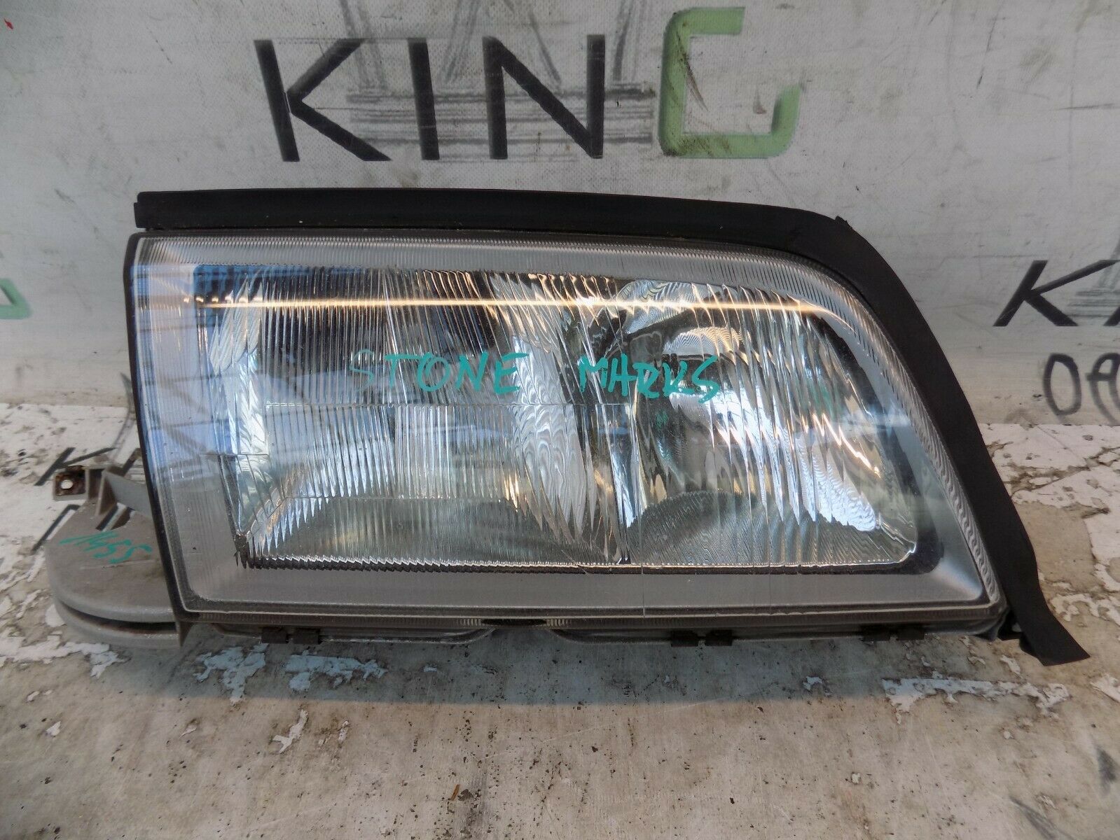 MERCEDES-BENZ C W202 1993-1997 FRONT RIGHT HEADLIGHT HEADLAMP A2028261