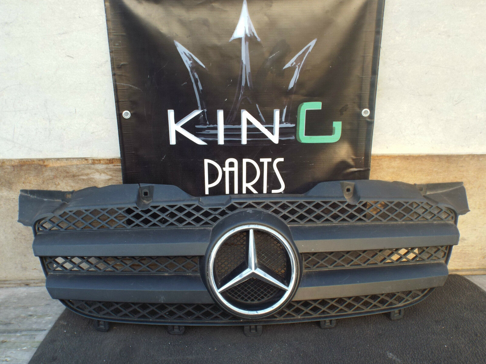 Mercedes Sprinter 2006-2012 Front Genuine Bonnet Bumper Grill A9068800