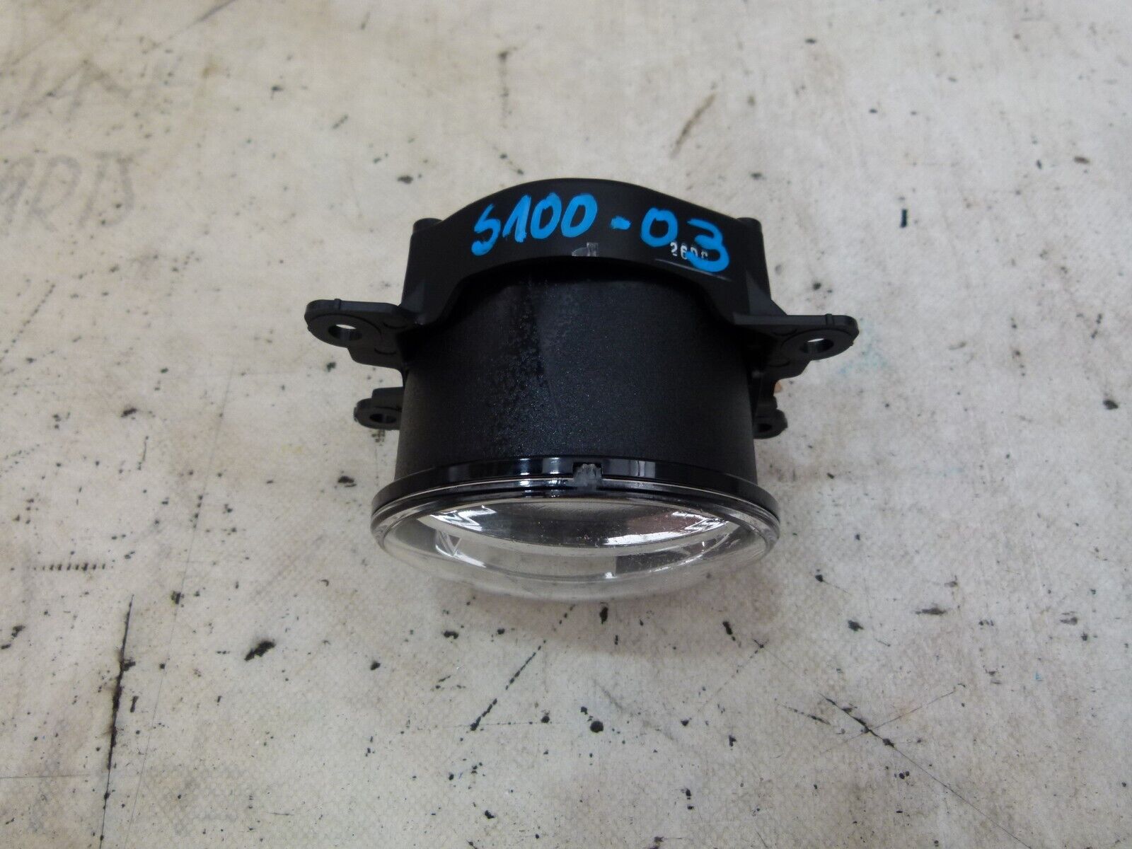 MITSUBISHI OUTLANDER III 2012-2018 RIGHT FOG LIGHT GENUINE 8321A748 #S