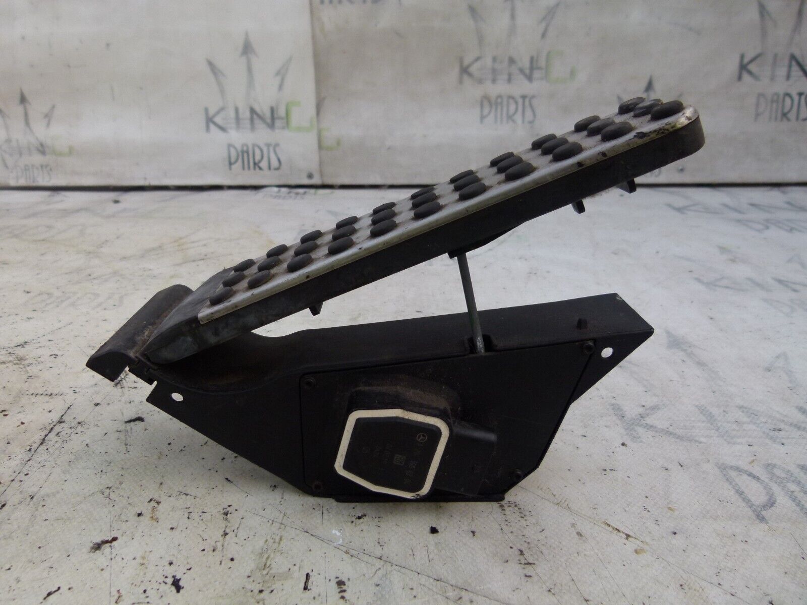 MERCEDES C W204 2007-2011 GAS ACCELERATOR PEDAL GENUINE A2043000204 #W