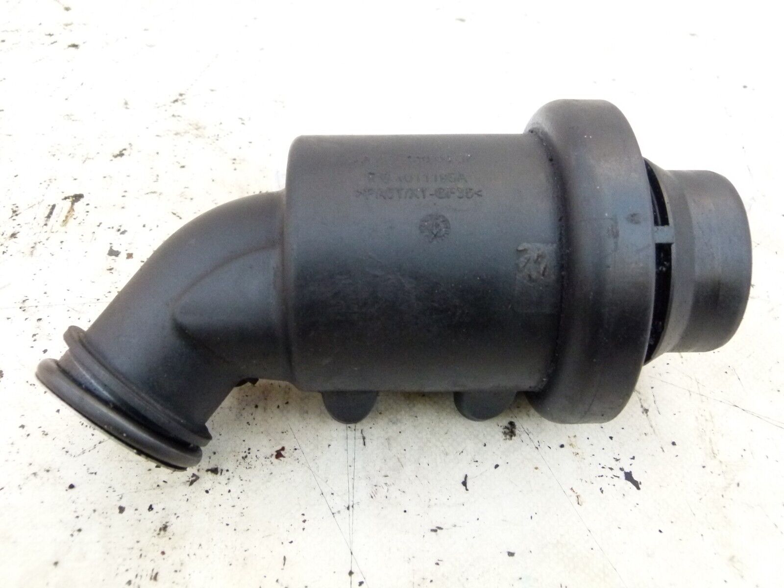 MERCEDES C W204 2007-2011 DIESEL AIR INTAKE RESONATOR GENUINE A6511400