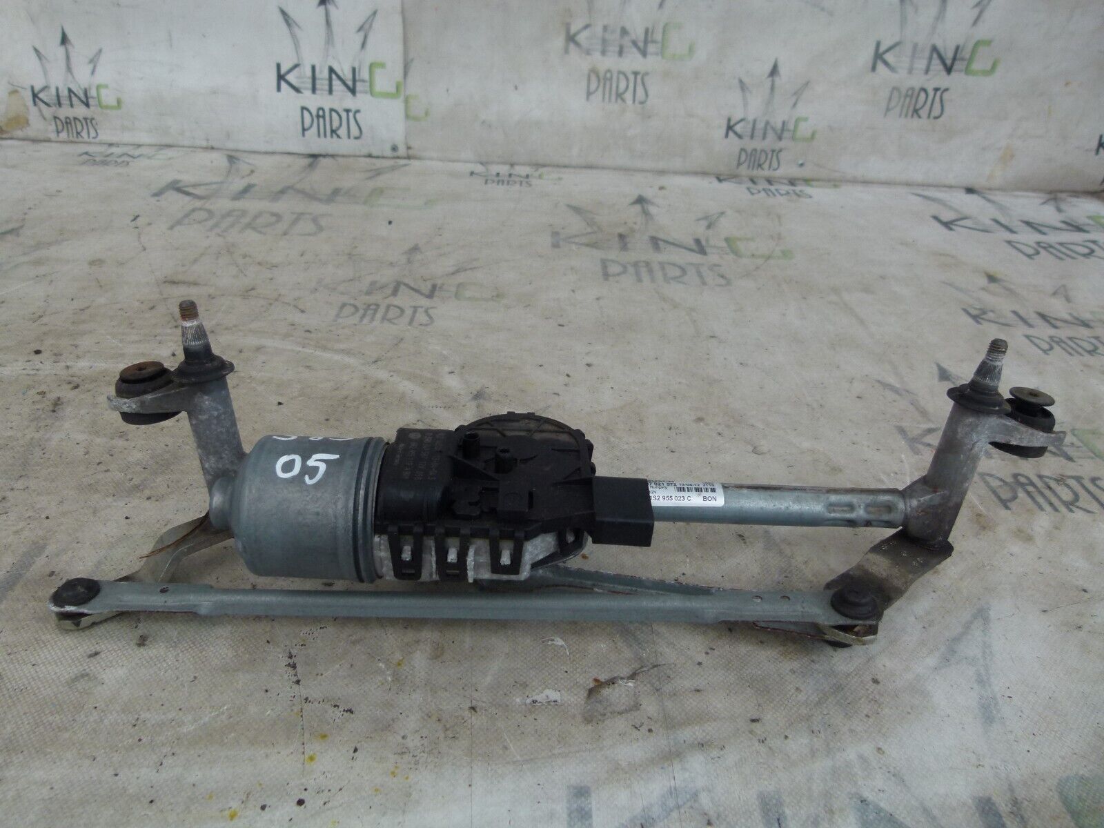 VW UP 2011-2016 FRONT WIPER MOTOR AND LINKAGE GENUINE 1S2955023 #S85-0
