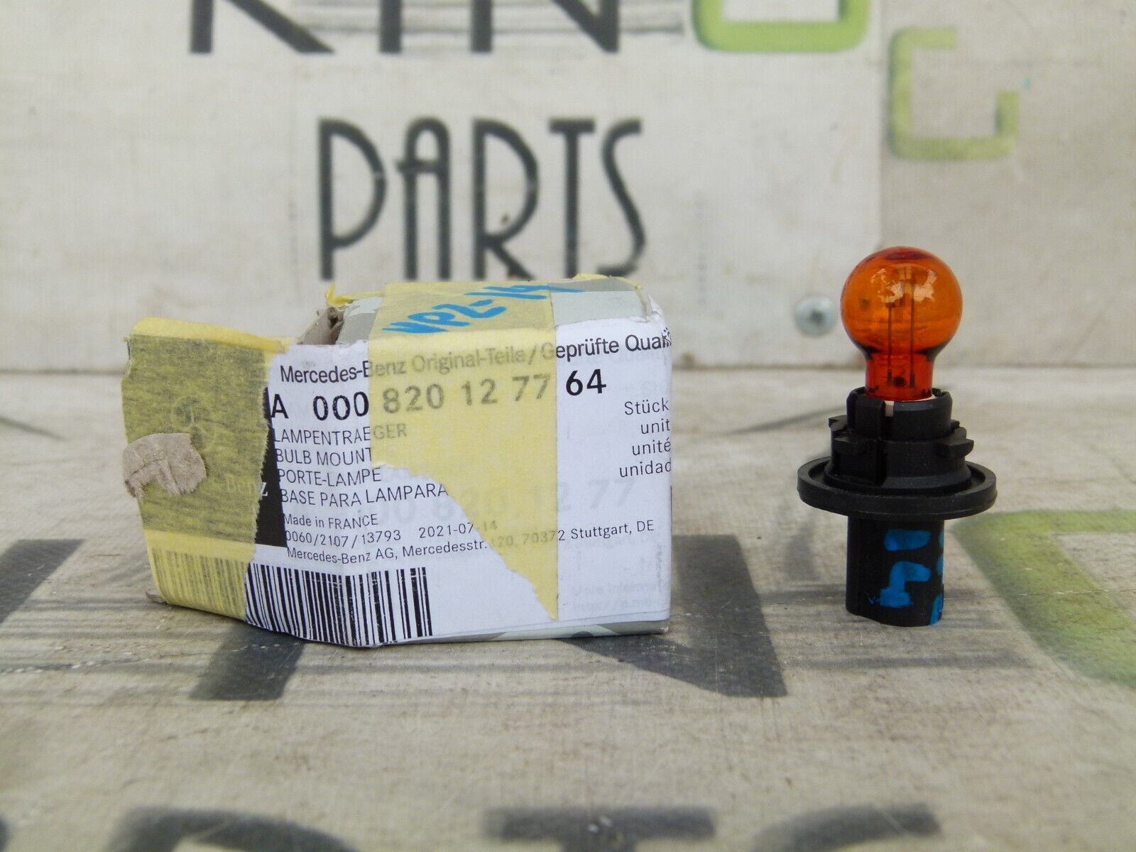 MERCEDES-BENZ MIRROR INDICATOR BLINER BULB LIGHT A000820127764 #VP214