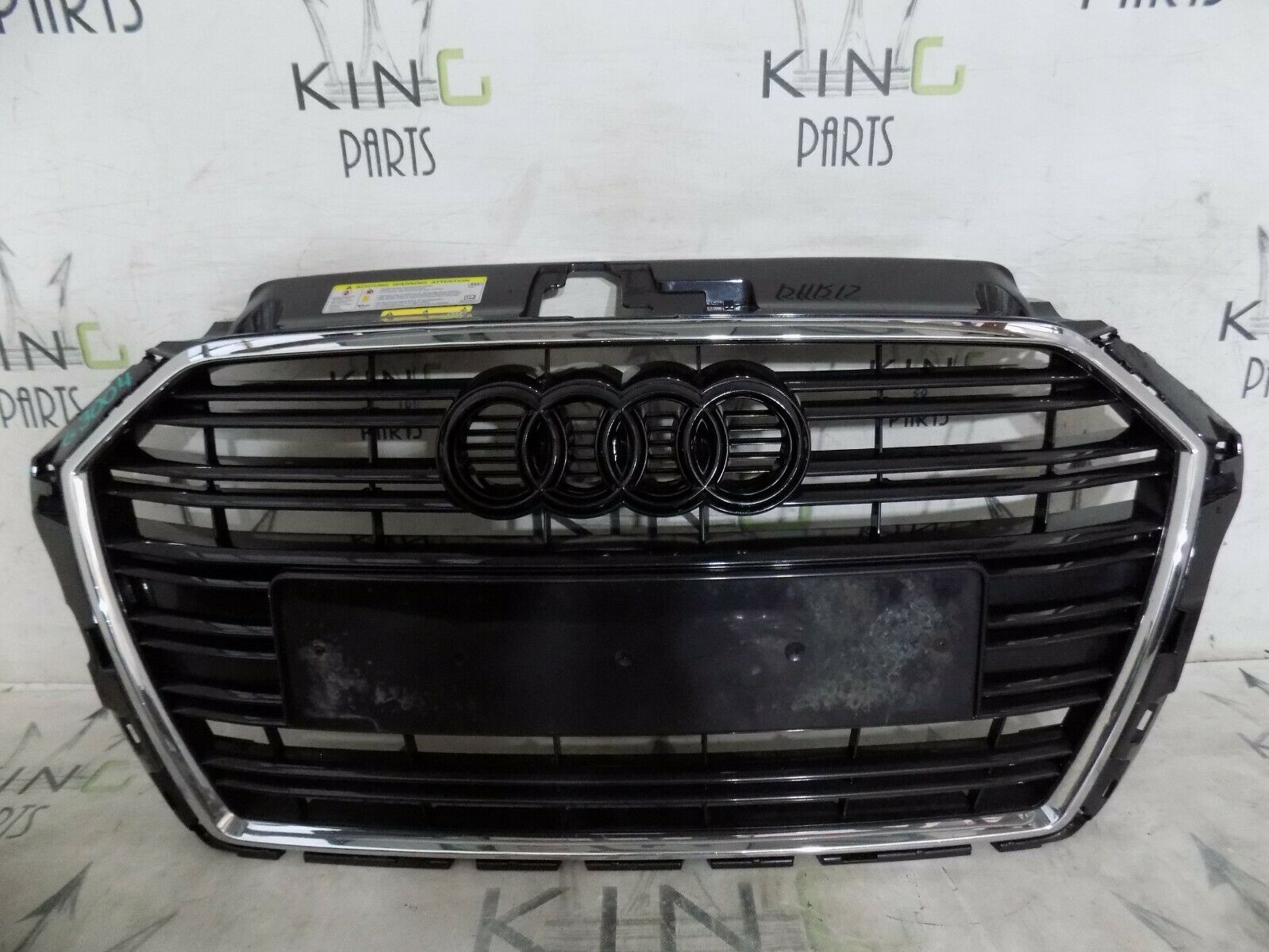 AUDI A3 8V FACELIFT 2017-2020 GRILL FRONT BUMPER GENUINE 8V3853651A #G