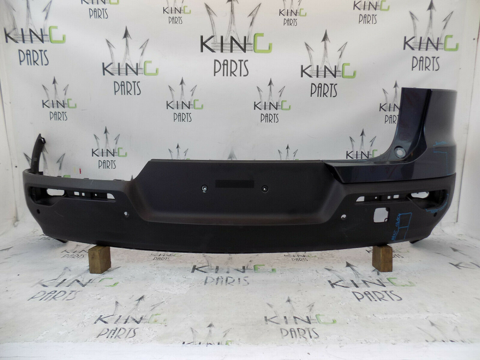 VOLVO XC40 2018 2019 LOWER REAR BUMPER GENUINE 6x PDC 31449333 #9569