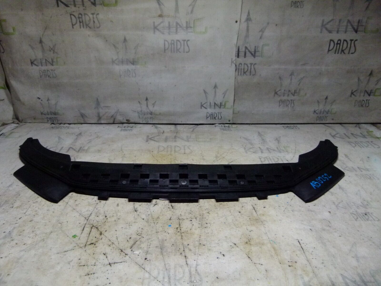 AUDI A1 8X 2010-14 FRONT BUMPER UNDER TRAY MOULDING GENUINE 8X0807611