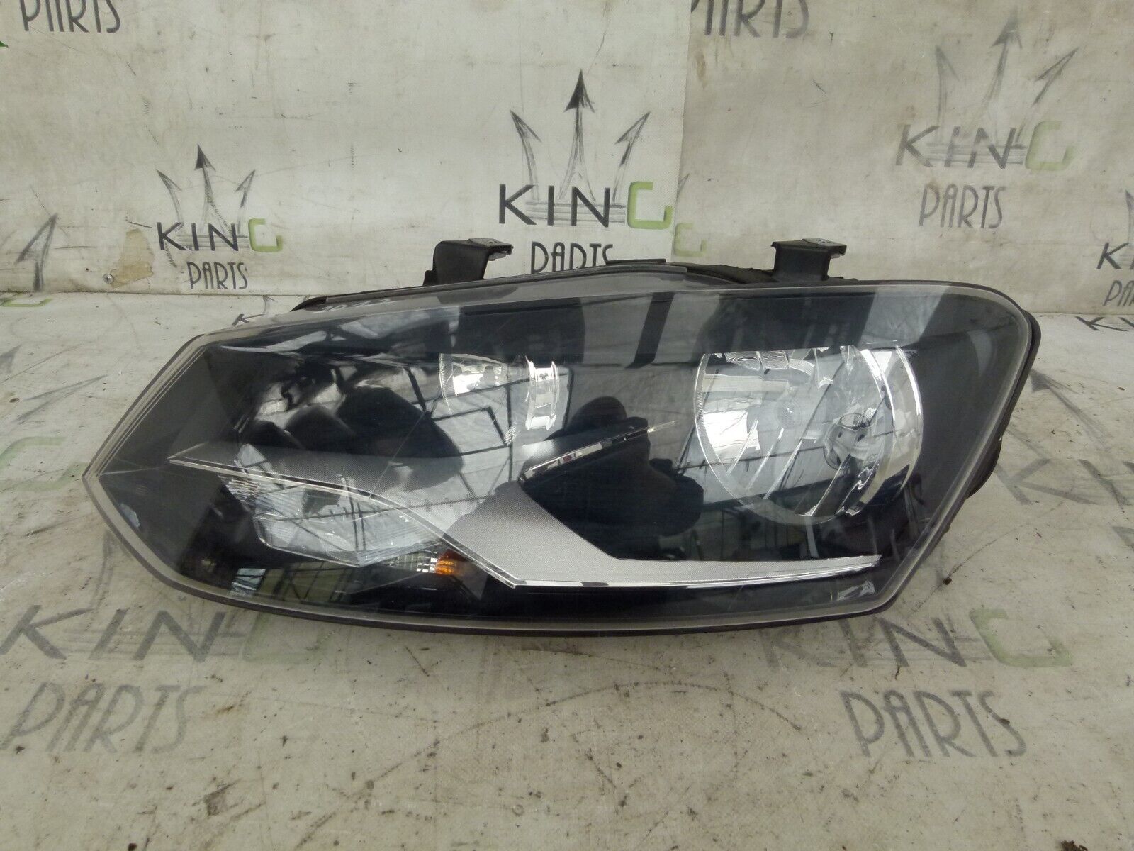 VW POLO MK5 6R 2009-2015 PASSENGER LEFT SIDE HEADLIGHT GENUINE 6R29410